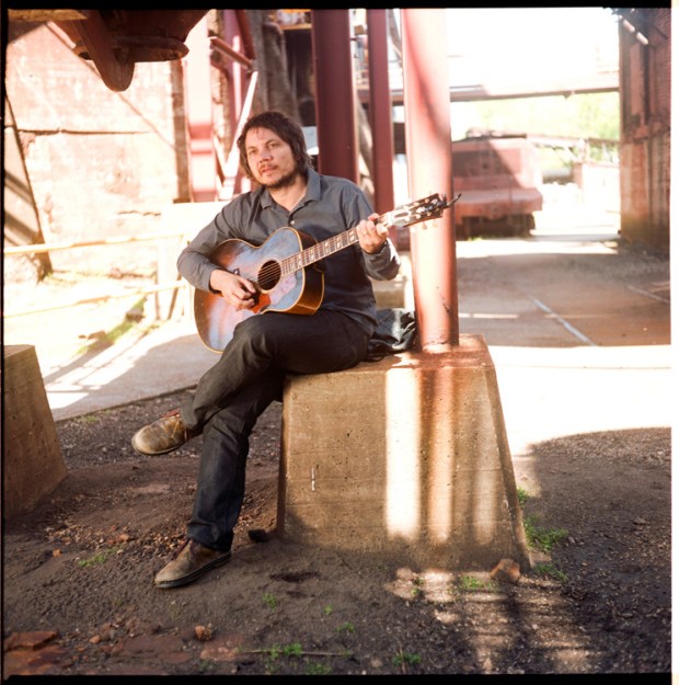 The Meaning Behind “Foggy Mountain Breakdown” by Earl Scruggs