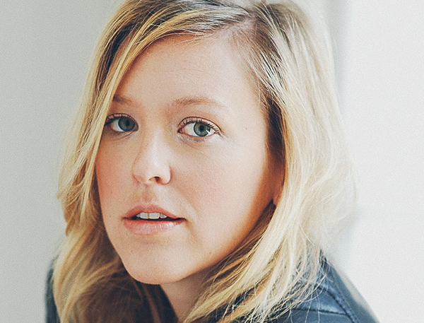 Daily Discovery: Amy Stroup, "Falling" - American Songwriter