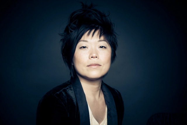 Song Premiere: BettySoo, "Listen" - American Songwriter