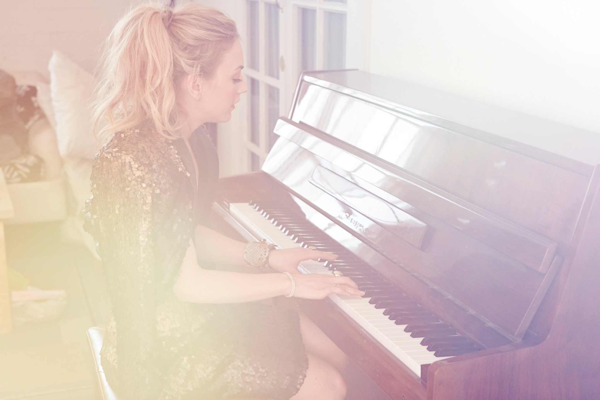 Emily Kinney Goes Beyond the Screen on ‘The Supporting Character ...