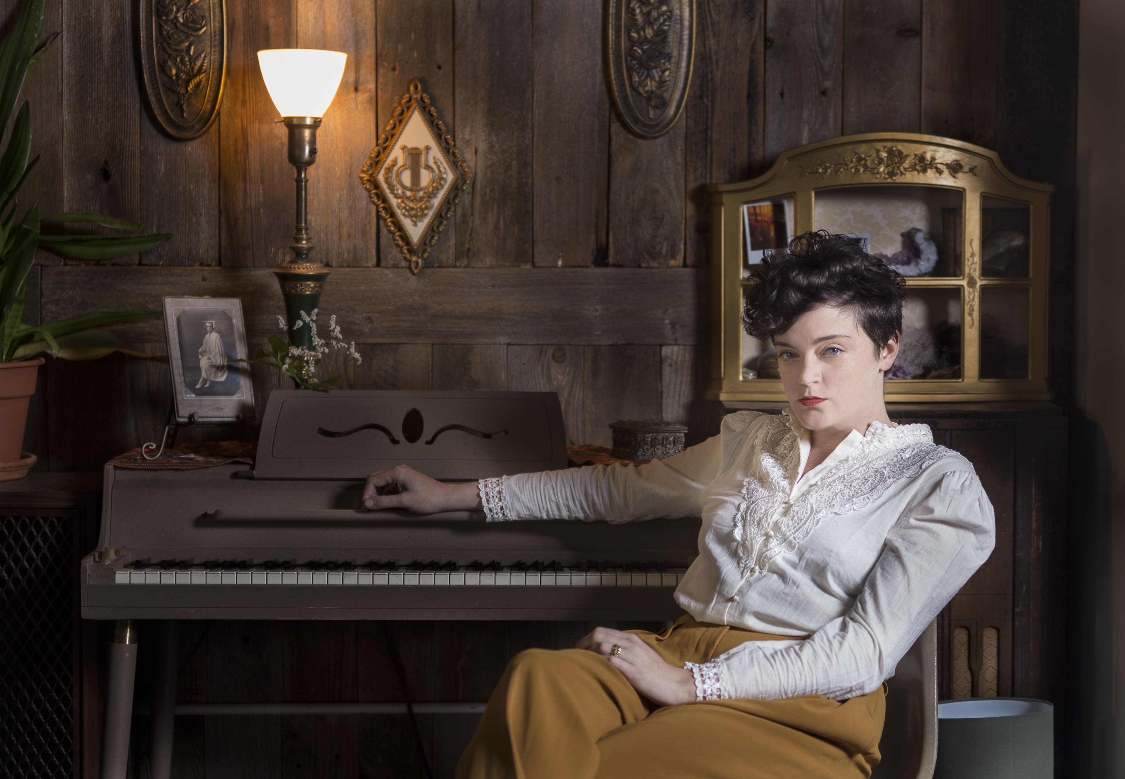 Shenandoah Davis Debuts "The Wings" From Forthcoming Album Souvenirs ...