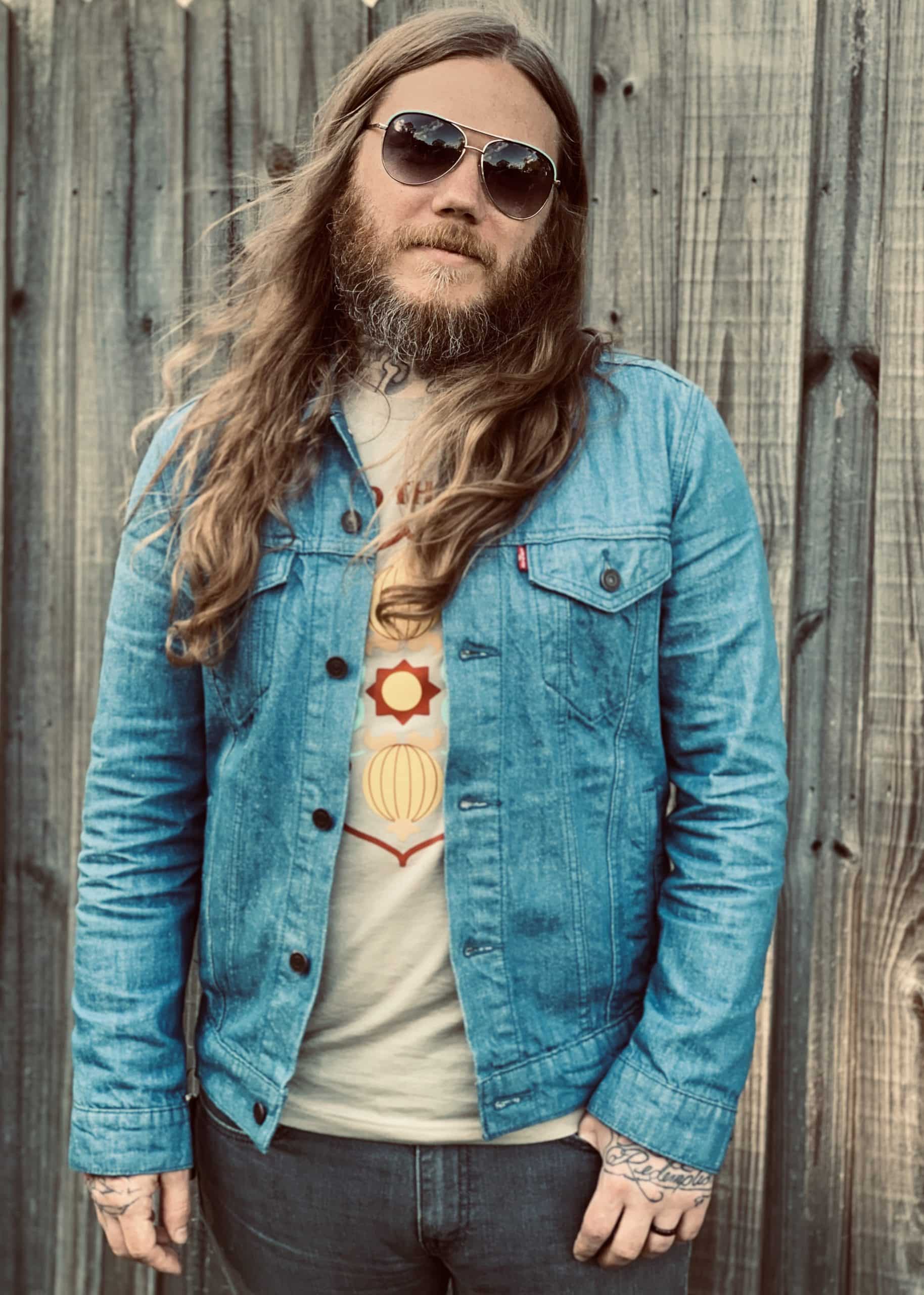 Jeremy Squires Premieres "Hazy," Discusses Writing 'Many Moons'