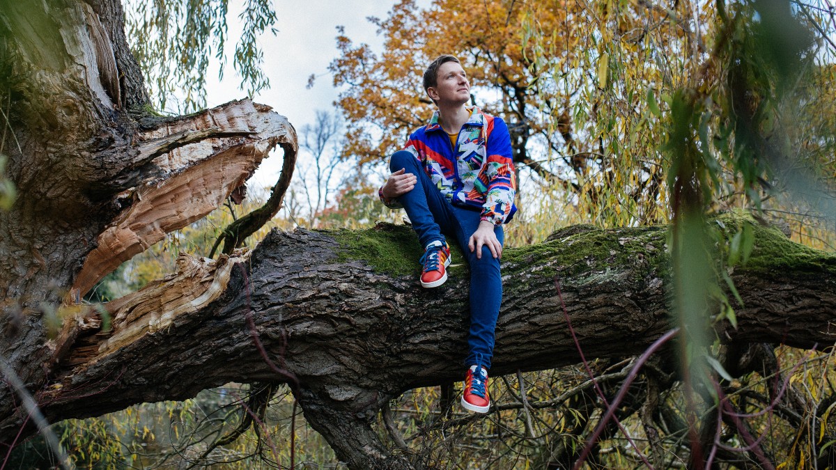 Gecko Arrives As Cheeky Pop Poet On Second Album, ‘Climbing Frame ...