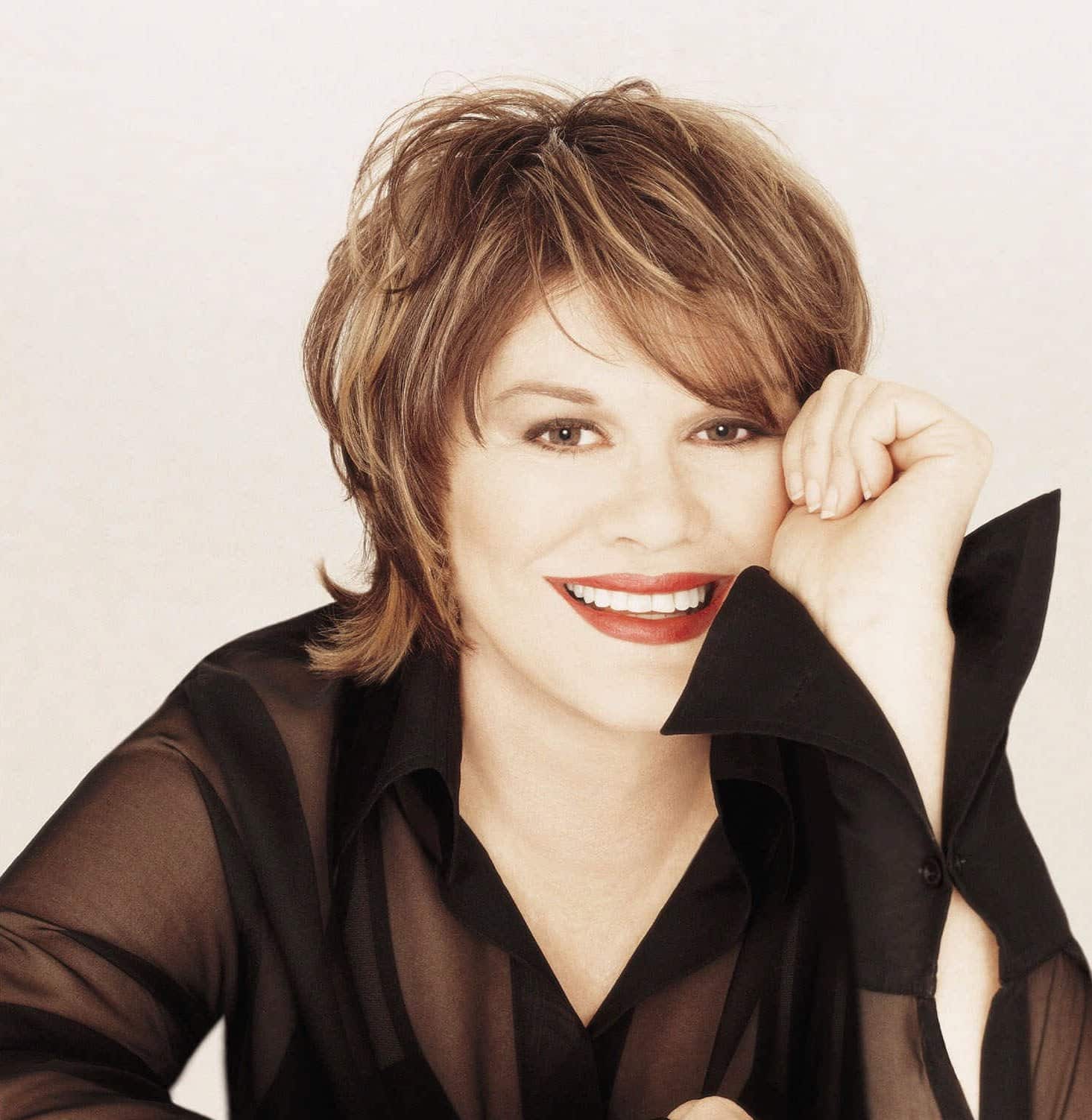 Beloved Singer-Songwriter K.T. Oslin Passes Today at 78