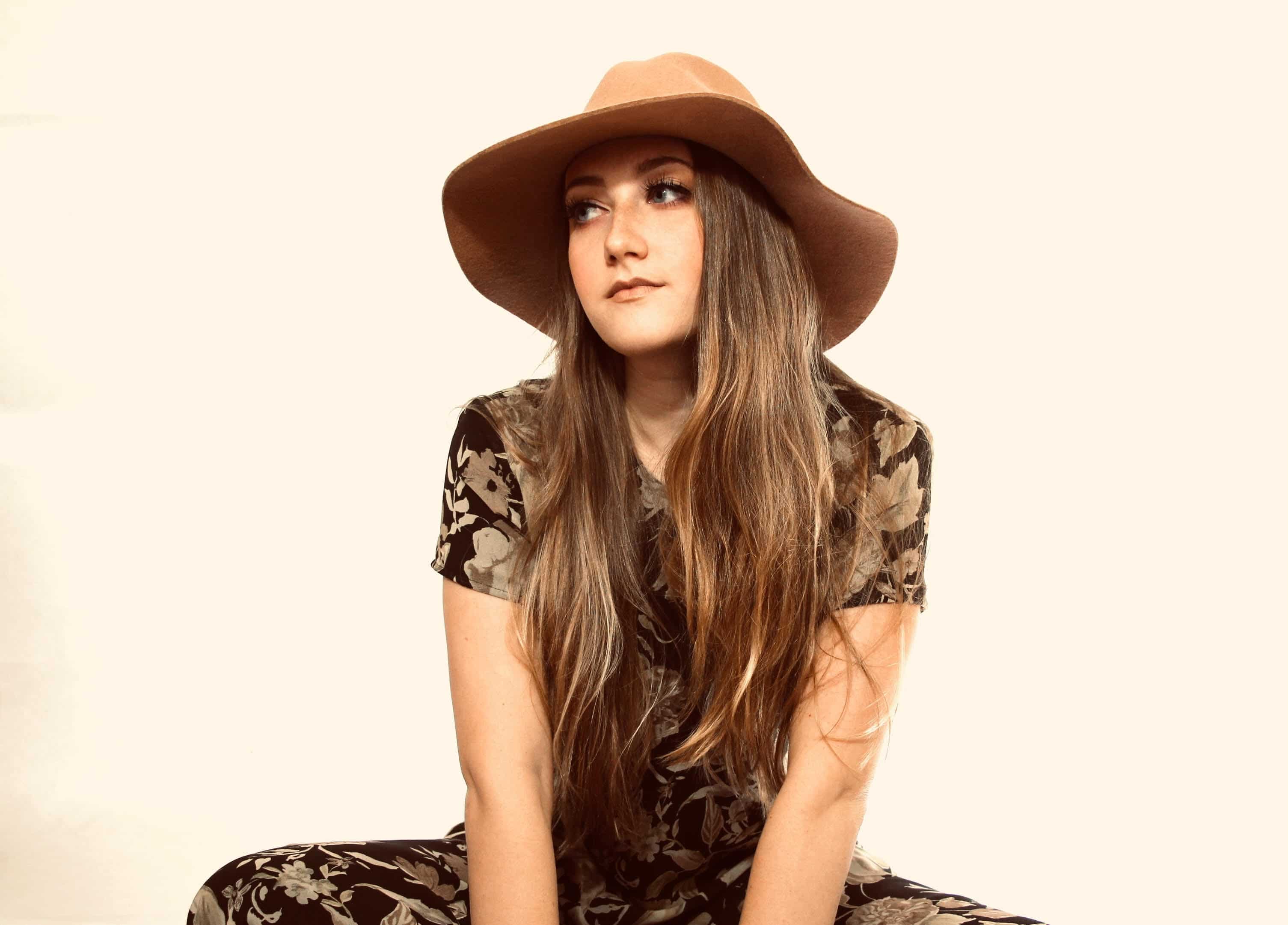 Madelyn Paquette’s “Move In” Is the Soundtrack For Lovers Moving In ...