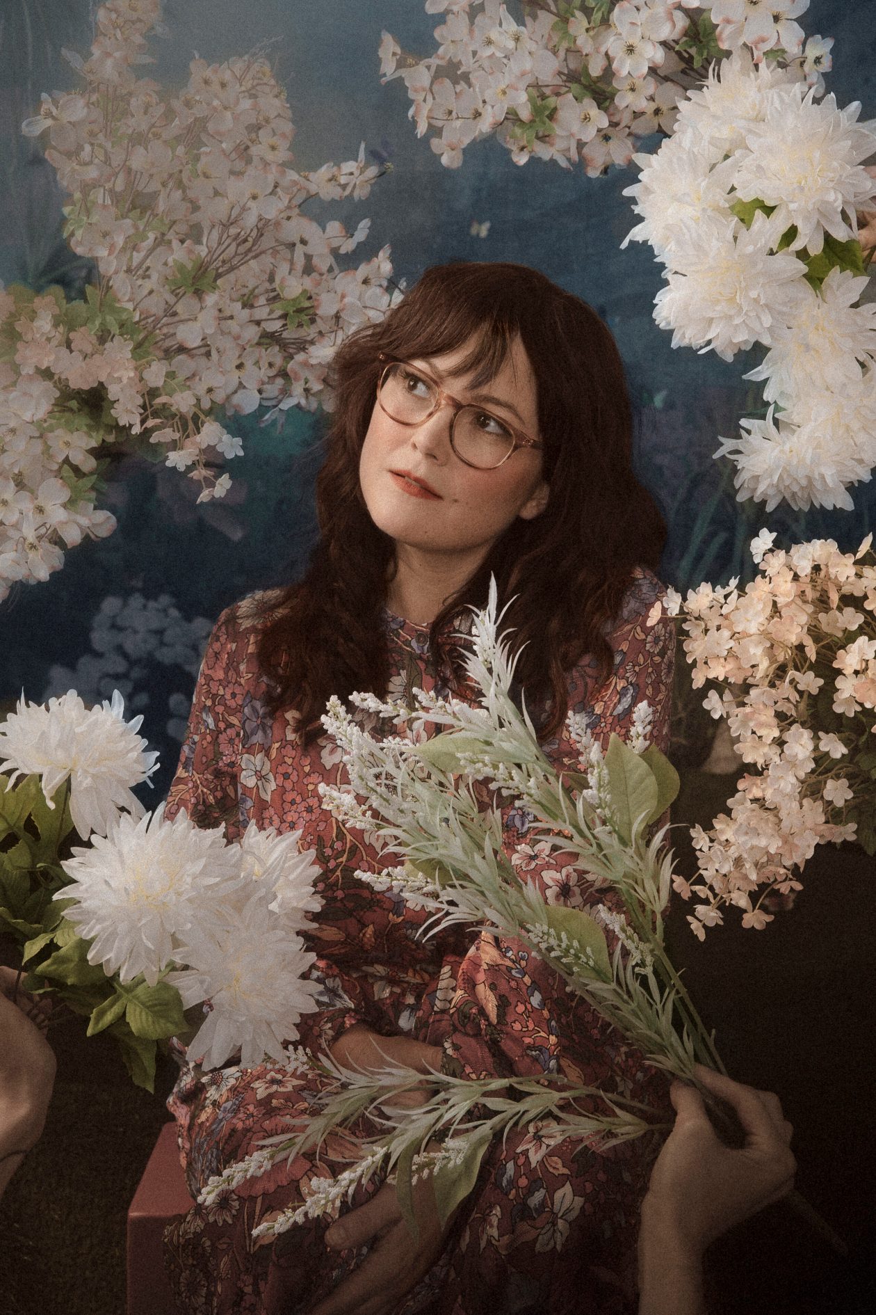 Sara Watkins Is Reviving Her Roots - American Songwriter