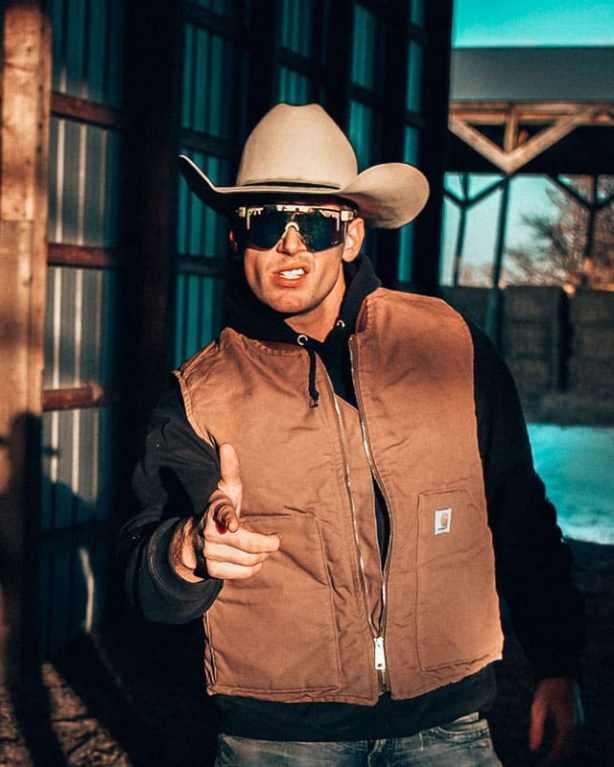 Influencer Jonah Prill Proves That There Is a Whole Lot of Country ...