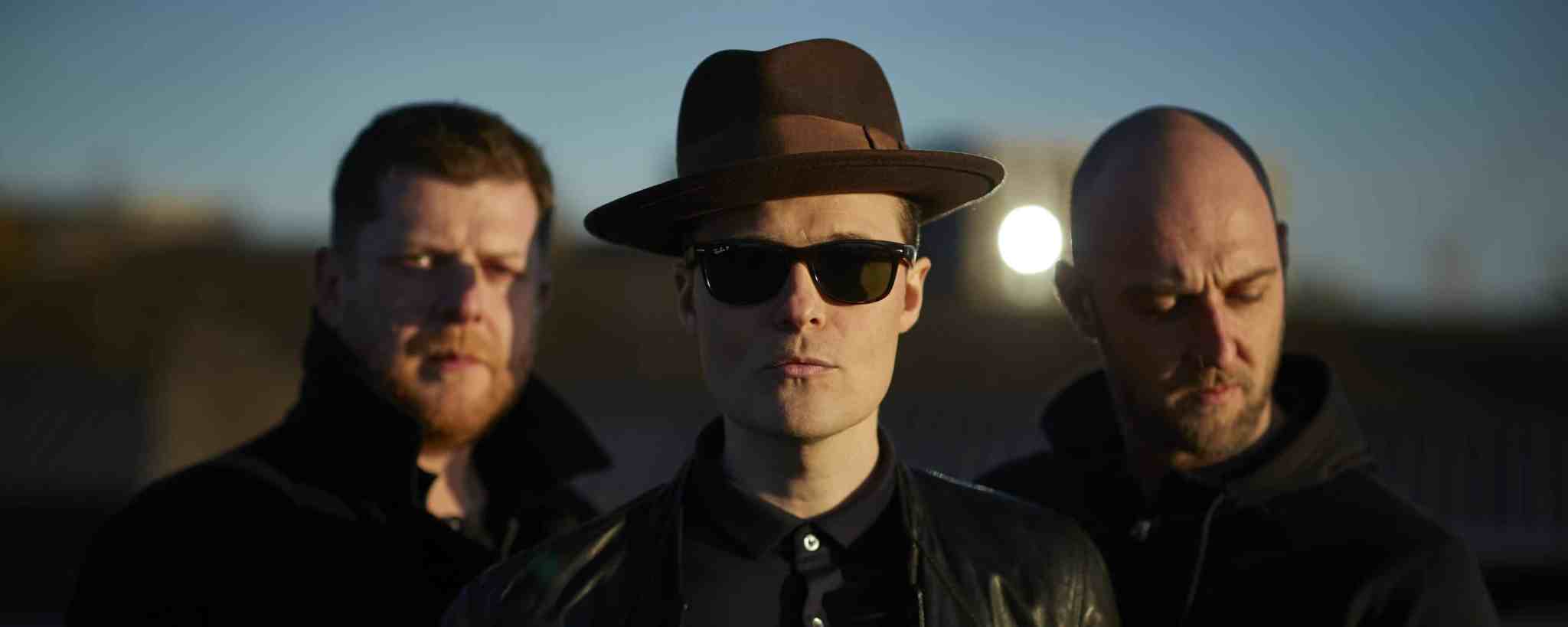 How The Fratellis' 'Chelsea Dagger' Became the Chicago Blackhawks' Goal ...