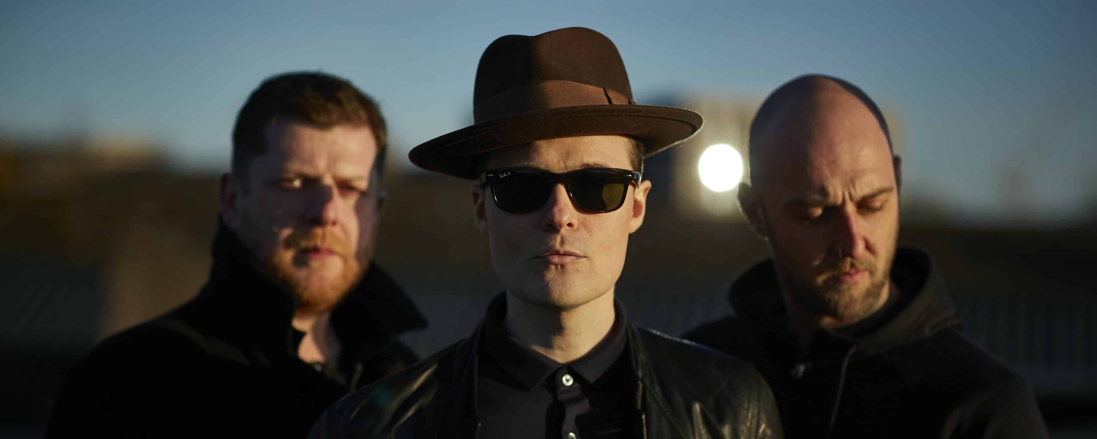 How The Fratellis' 'Chelsea Dagger' Became the Chicago Blackhawks' Goal ...