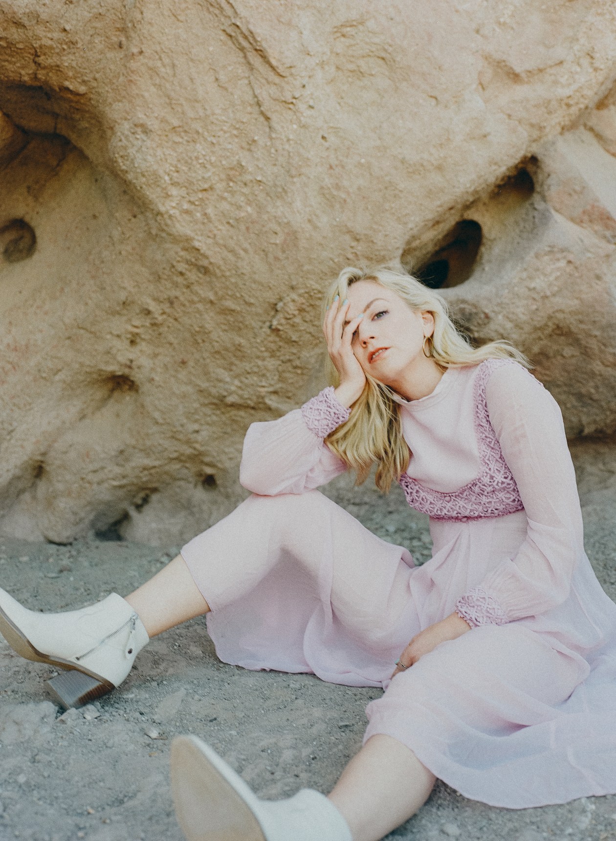 Emily Kinney Goes Beyond the Screen on ‘The Supporting Character ...