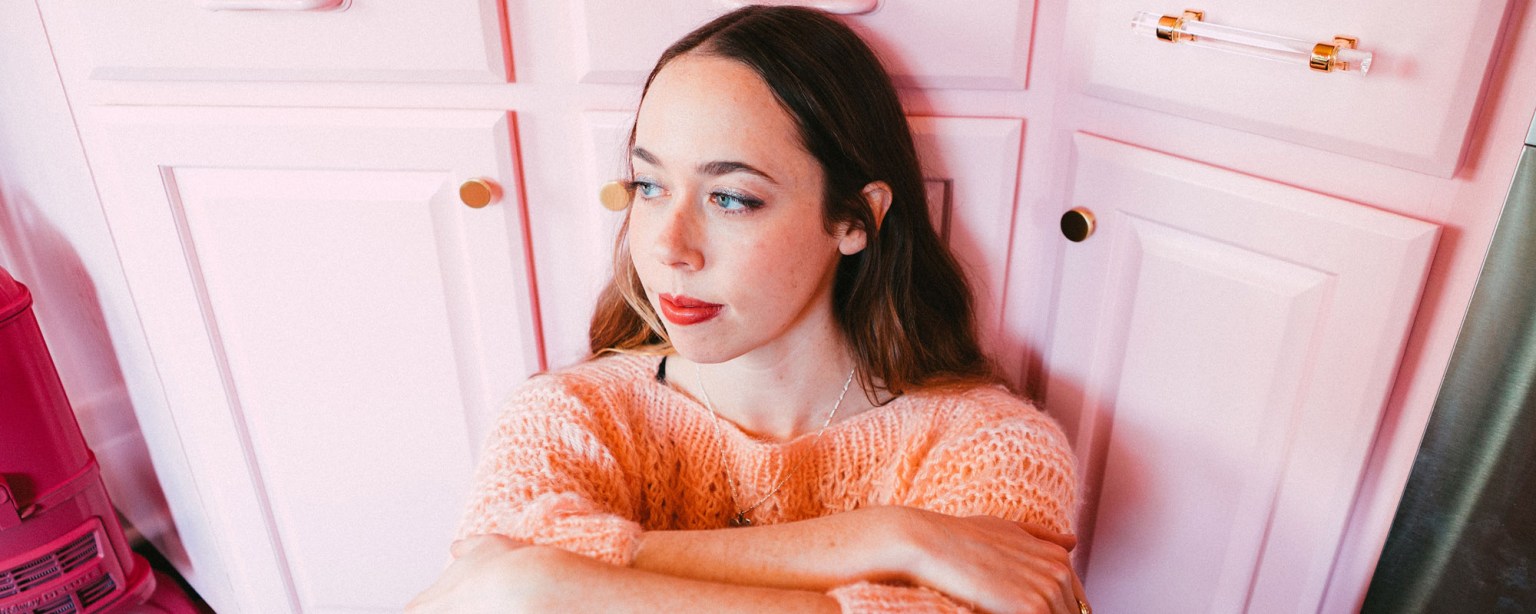 Sarah Jarosz Finds Details Through Distance with 'World On The Ground'