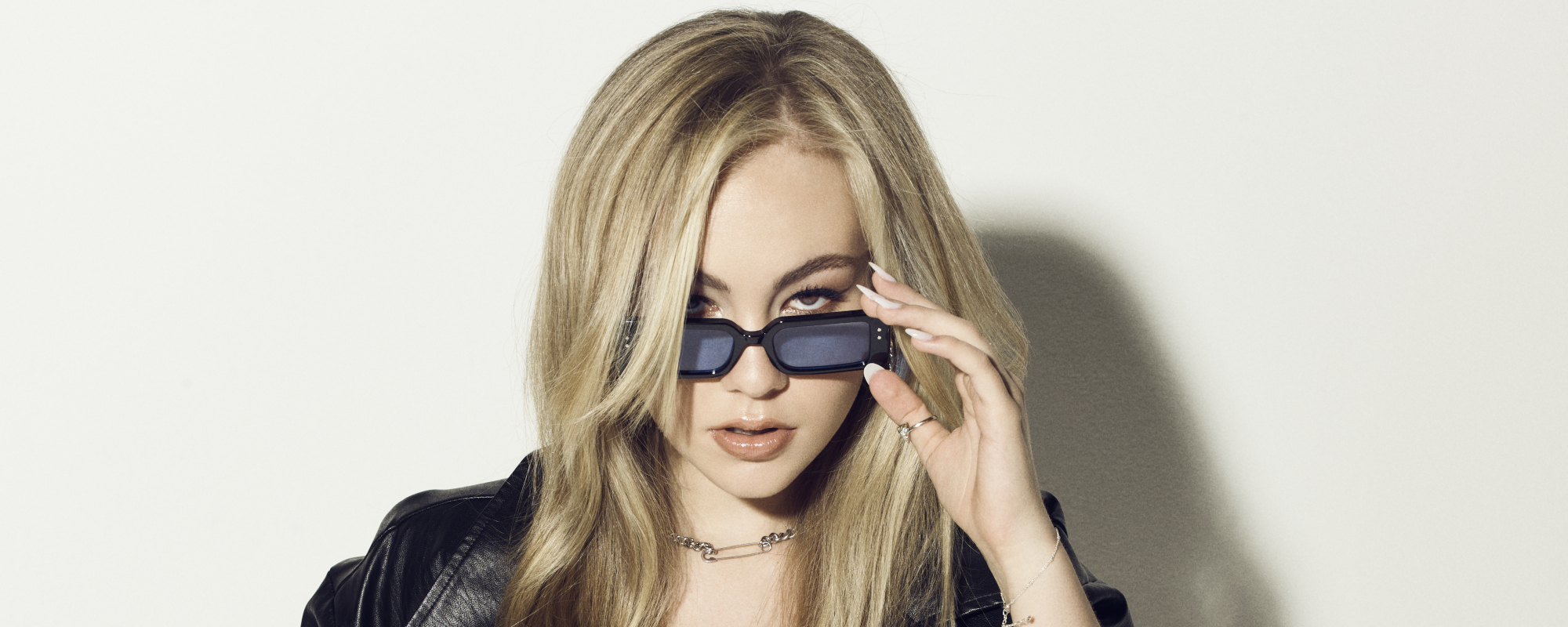 Anna Duboc Drops Hauntingly Beautiful New Single "Flowers and Graves"