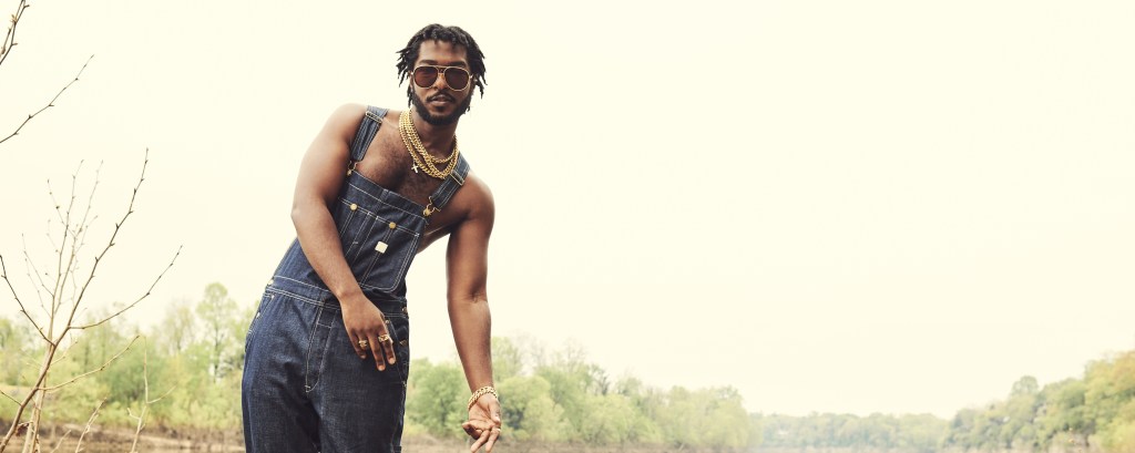Willie Jones Knows That The Time is 'Right Now' - American Songwriter