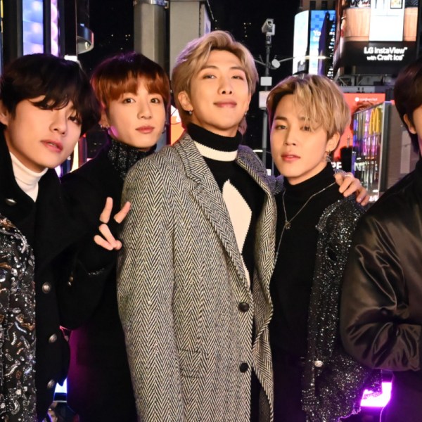 7 Classic Rock Bands That Ruled the 1970s - American Songwriter