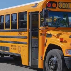 Måneskin VMA Performance Censored Due to Victoria De Angelis’ Wardrobe ...