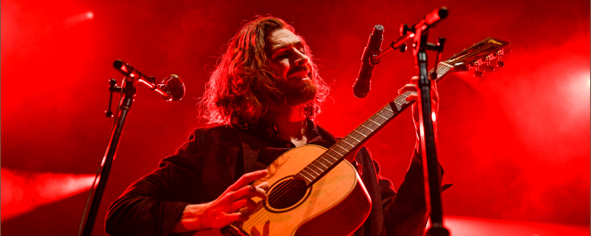 Hozier Takes the Stage on 'Saturday Night Live' To Perform "Too Sweet ...
