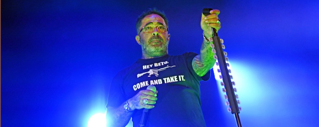 Staind Lead Singer Aaron Lewis Heartbroken After Bandmate Jon Wysocki’s ...