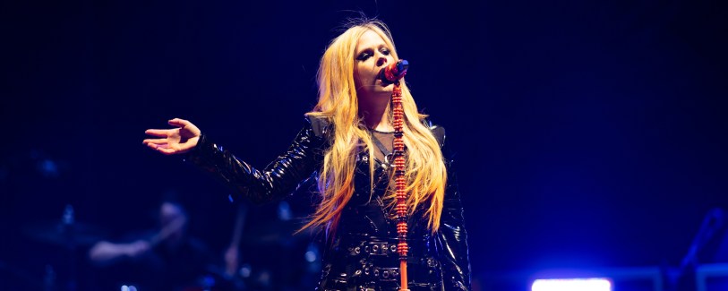 Meaning Behind the Song: “Girlfriend” by Avril Lavigne | 101.3 The ...