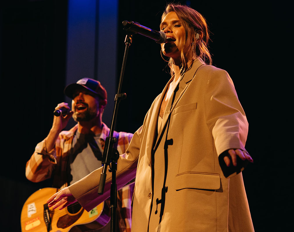 Nicolle Galyon Takes the Spotlight in Nashville for One Night Only ...