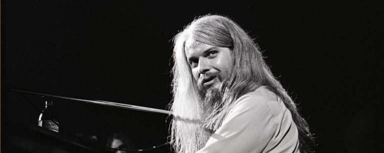 Leon Russell’s ‘Signature Songs’ Set for Re-Issue | 100.9 The Grade ...