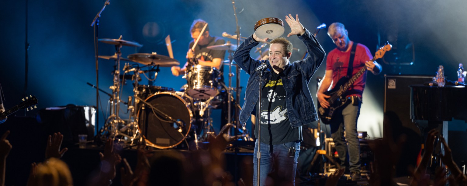 Behind the Meaning and History of the Band Name: Counting Crows ...