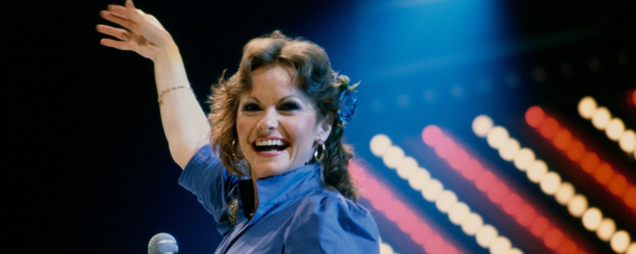 Who Wrote the 1976 Hit "Fooled Around and Fell in Love?"