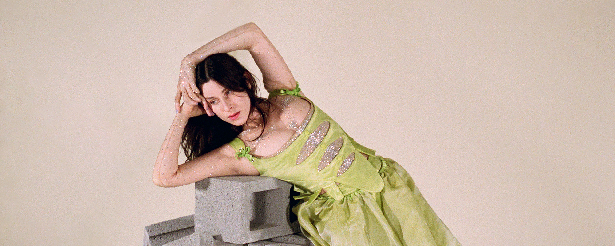 Sasha Spielberg Debuts As Buzzy Lee With Haunting New Album - American ...