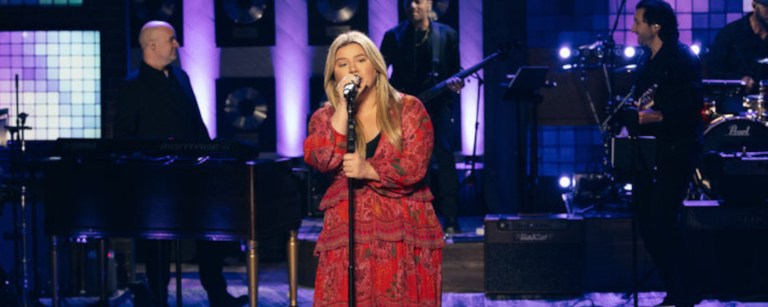 Kelly Clarkson Shares New Summery Single “favorite kind of high” | 100. ...