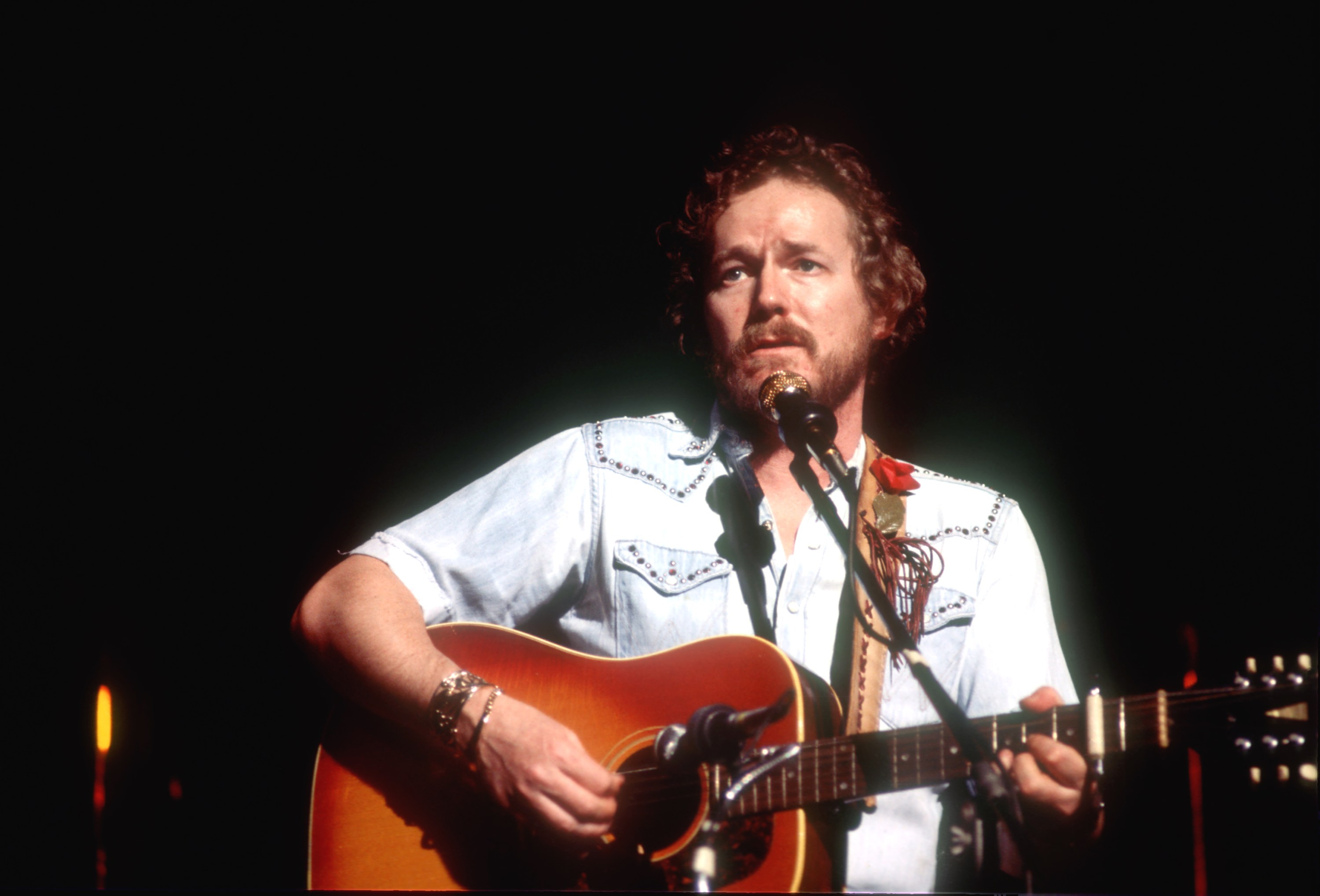 New Documentary 'Gordon Lightfoot: If You Could Read My Mind' Tells The ...