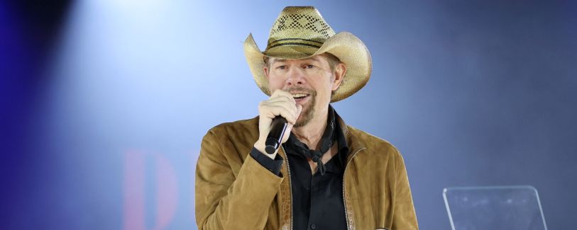 Britt Daniel Looks Back At Two Decades Of Spoon - American Songwriter