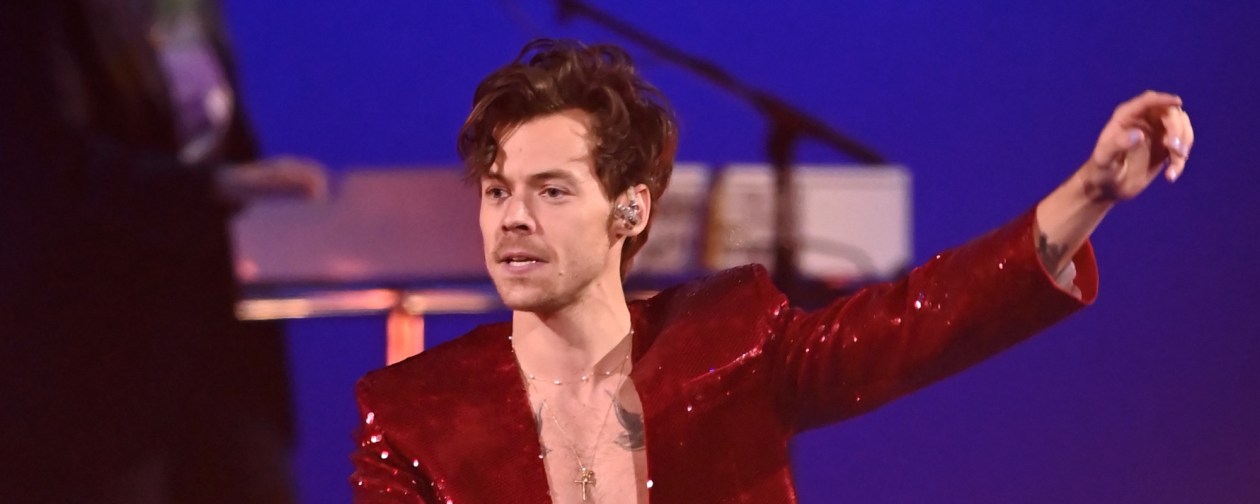 5 of the Best Harry Styles Live Performances | 100.9 The Grade ...