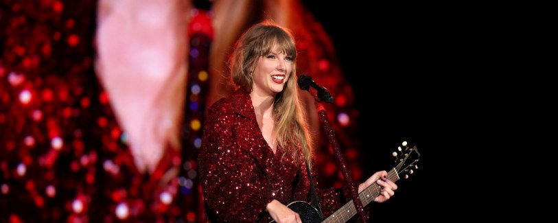 7 Legendary Fiddle Players Who Redefined Music Genres