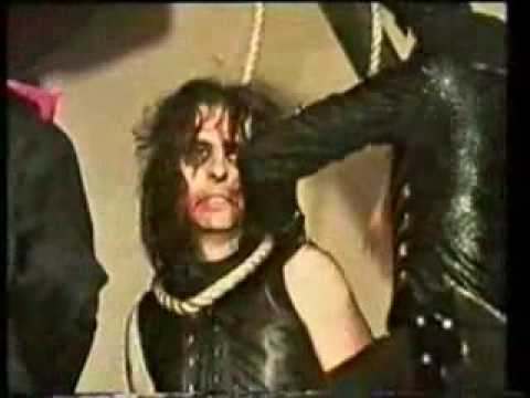 Remember When: Alice Cooper’s Onstage Execution (1973) | 100.9 The ...