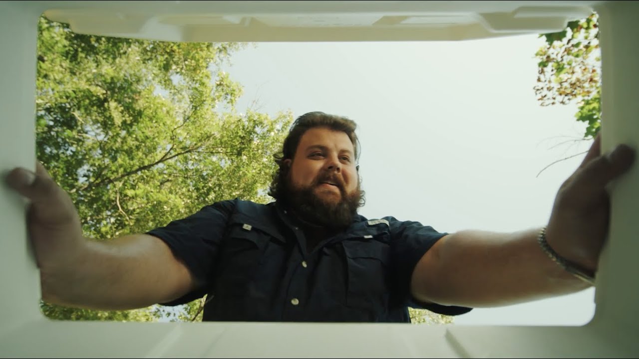 Dillon Carmichael Kicks off Cold Can Holdin’ Tour | 100.9 The Grade ...