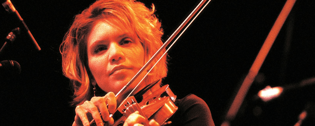Fiddlin' Phenoms: 10 Incredible Fiddle Performances in Bluegrass Music