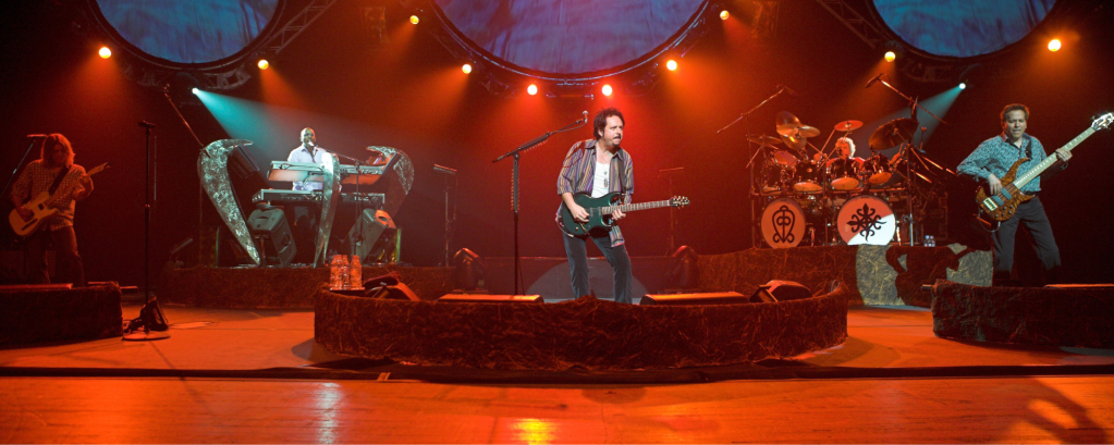 The Meaning Behind "Hold the Line" by Toto - American Songwriter