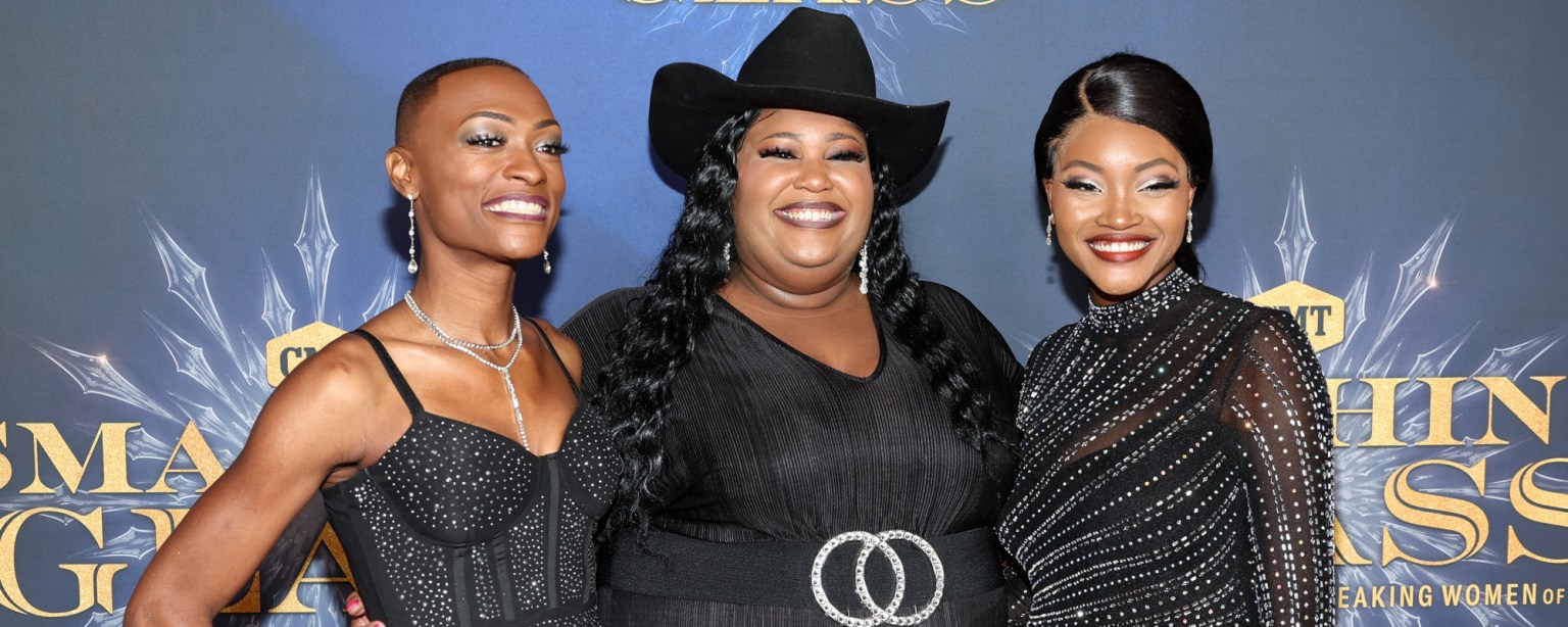 ZZ Top's Billy Gibbons Joins Country Trio Chapel Hart for "Jesus ...