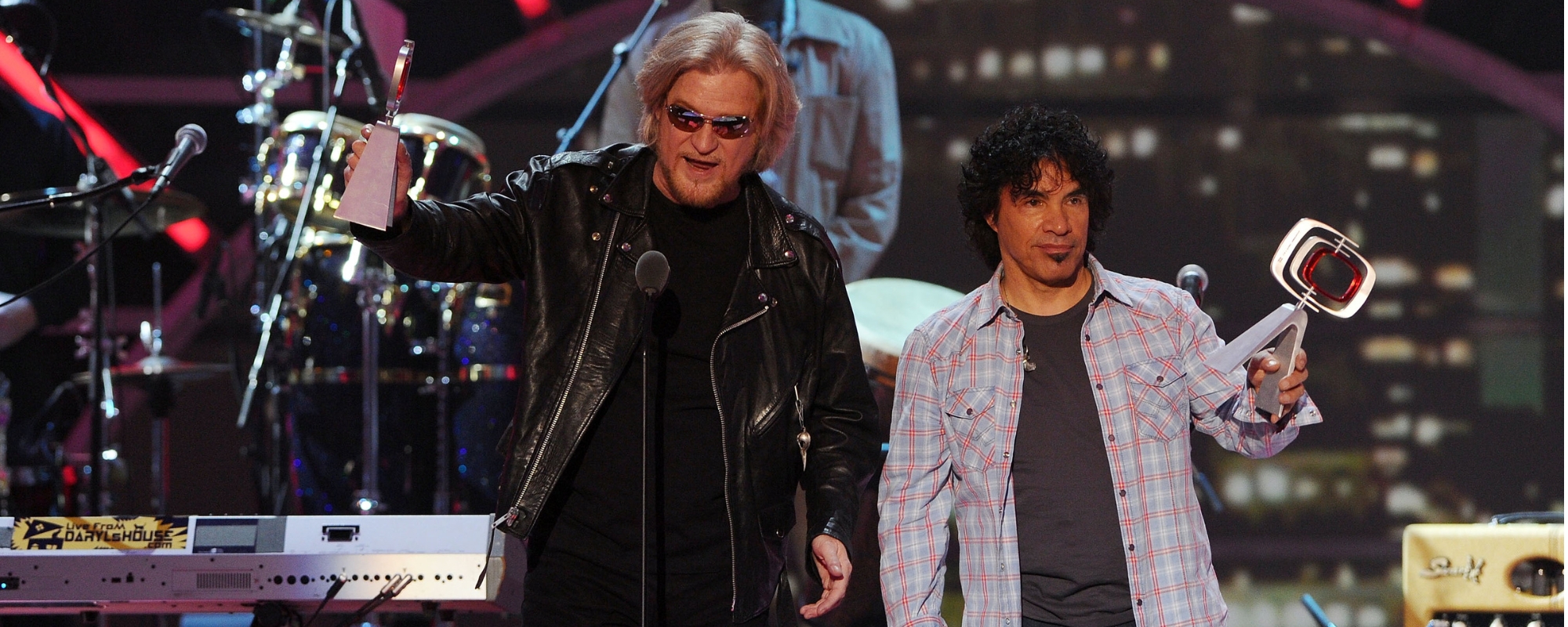 Behind the Song: Hall & Oates, "Maneater" - American Songwriter