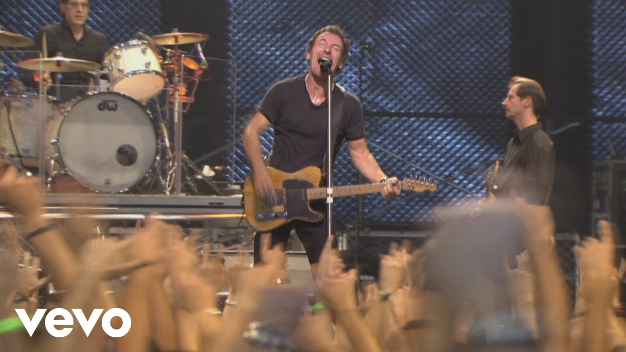 How Bruce Springsteen Became a Cultural Icon—We Asked an Expert | 100.9 ...