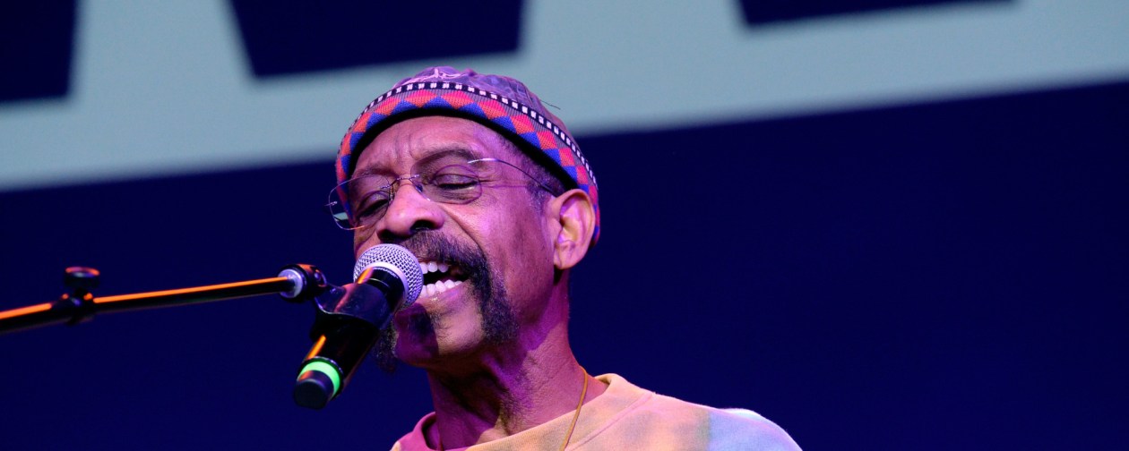 War to Celebrate 50th Anniversary of Classic Album ‘The World Is a ...