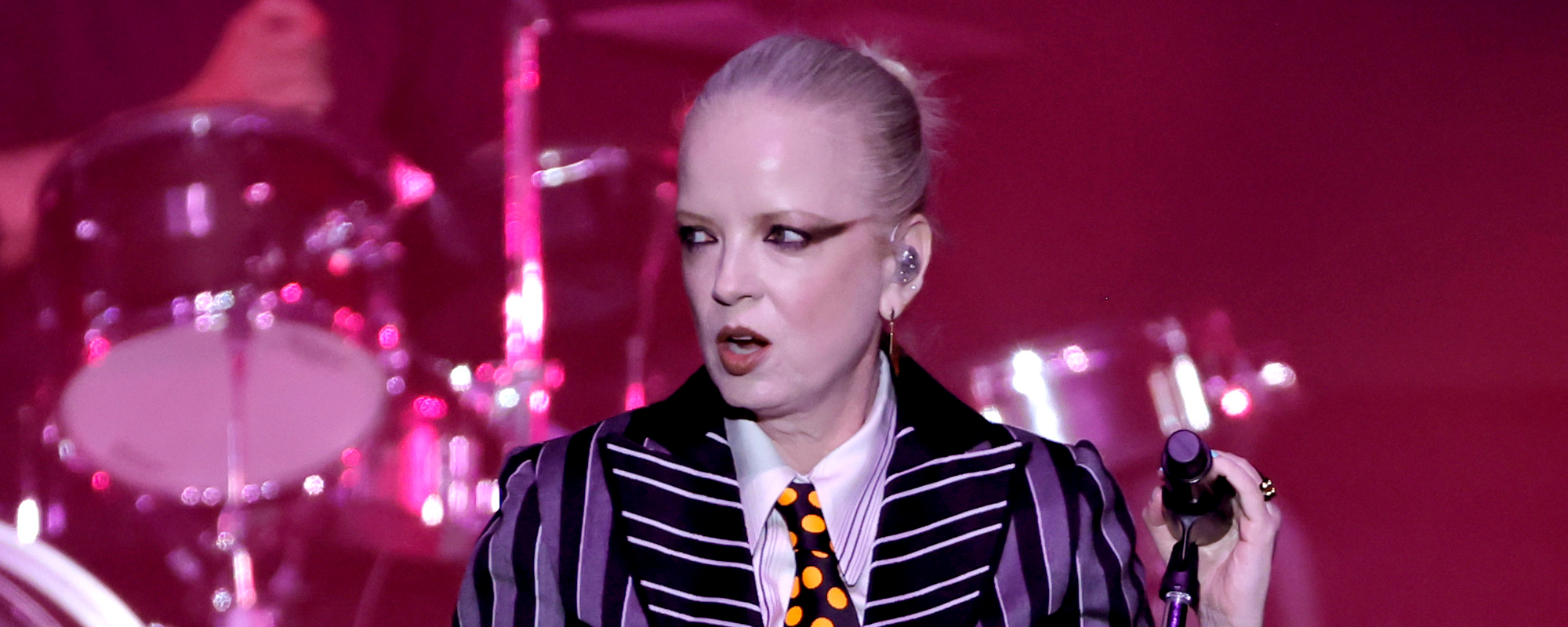 Garbage's Shirley Manson Shares Health Update with Close-Up Photo of ...