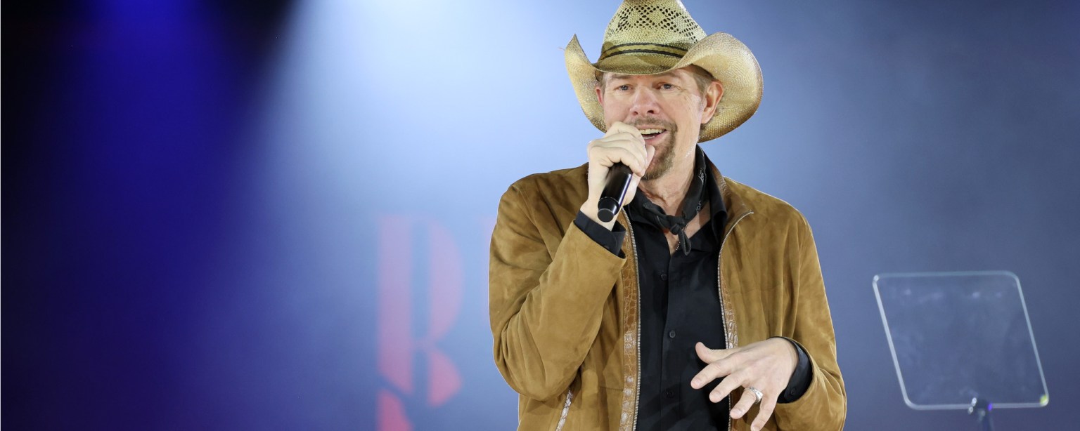 The Unabashed Meaning Behind Toby Keith's Patriotic Hit "Courtesy of ...