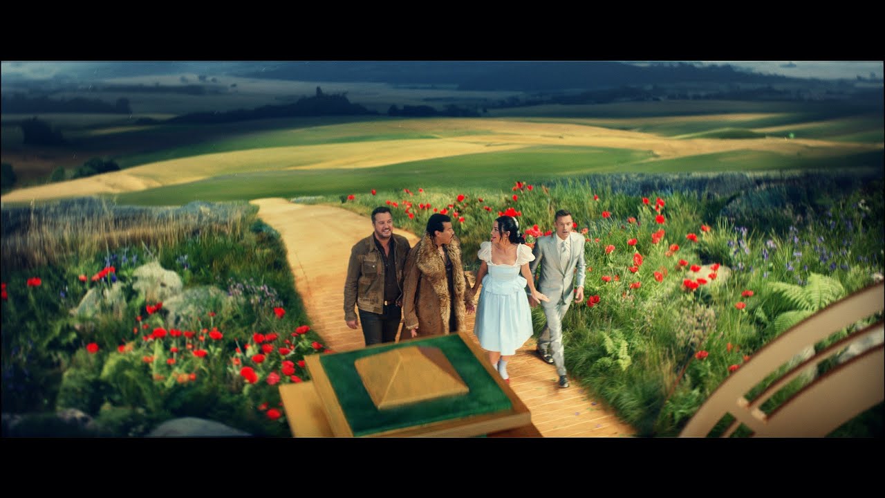 Katy Perry Takes Trip Down “Golden Ticket Road” in New ‘American Idol ...