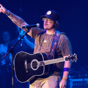 Sammy Hagar Discovers Revelation About His Real Family Name in New ...