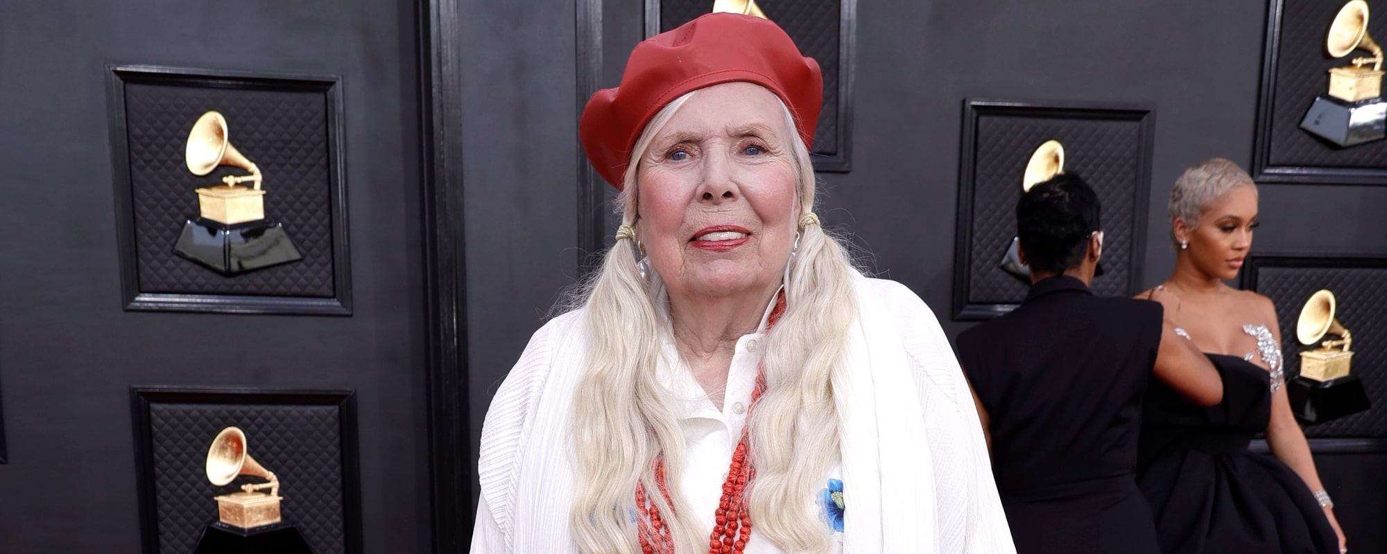 Joni Mitchell Gives Rare Interview About Her Songwriting Legacy - American Songwriter