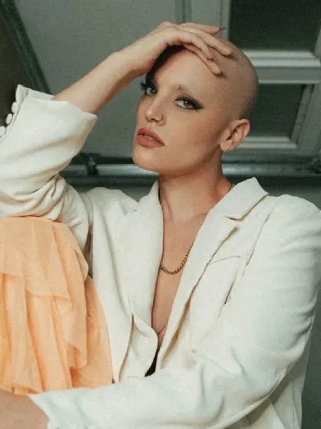 Singer Cat Janice, Who Dedicated Final Song to 7-Year-Old Son, Dead at ...