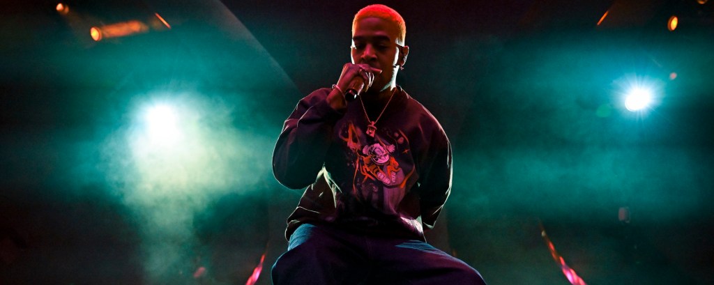 Former Hinder Frontman Austin John Winkler Chronicles Years of Falls ...