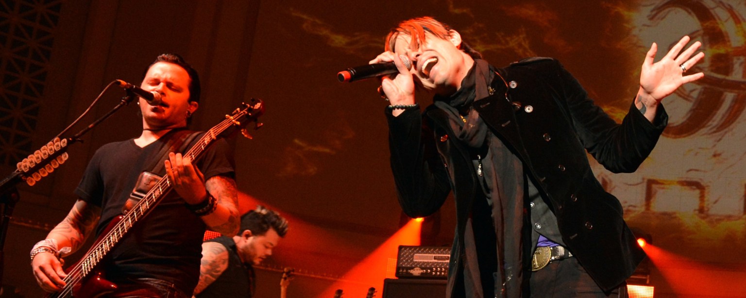 Former Hinder Frontman Austin John Winkler Chronicles Years of Falls ...