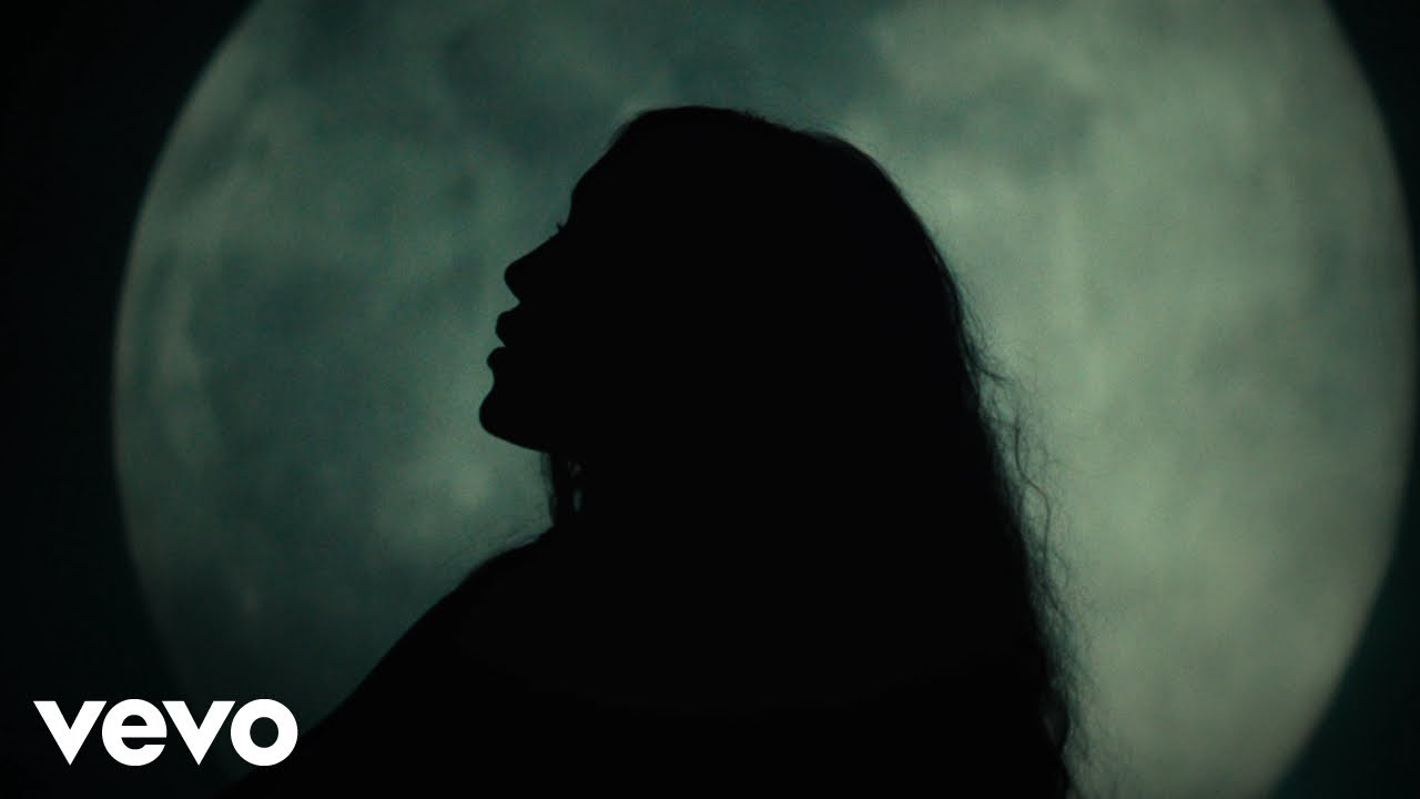 Laci Kaye Booth Shares New Song, "Sometimes"