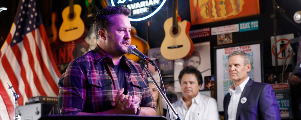 5 Backing Bands That Became Famous in Their Own Right